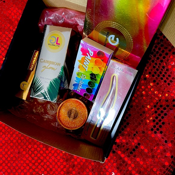 Glamlite | Makeup | Glamlite Bundle Limited Edition Items | Poshmark